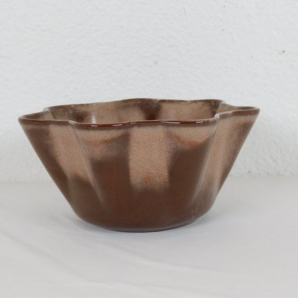 Unmarked | Accents | Art Pottery Brown Two Tone Fluted Edge Decorative ...